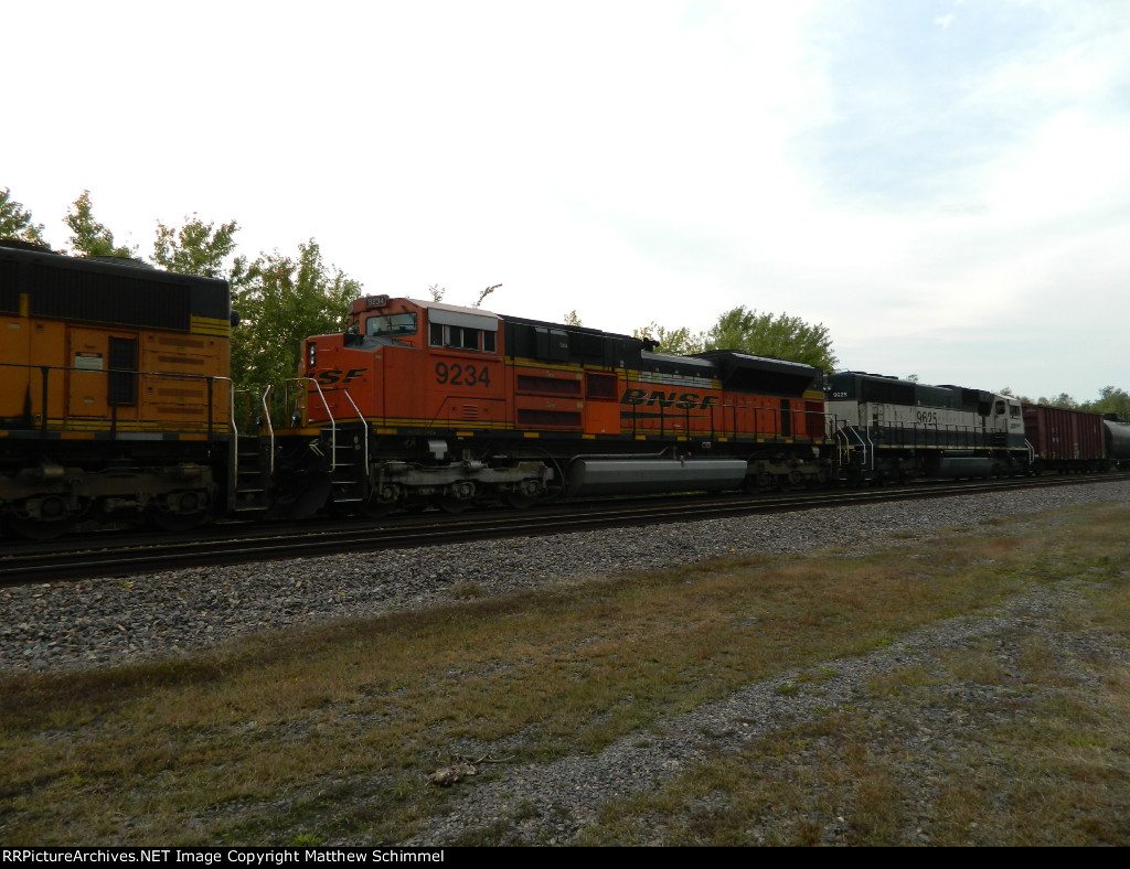 BNSF 9234